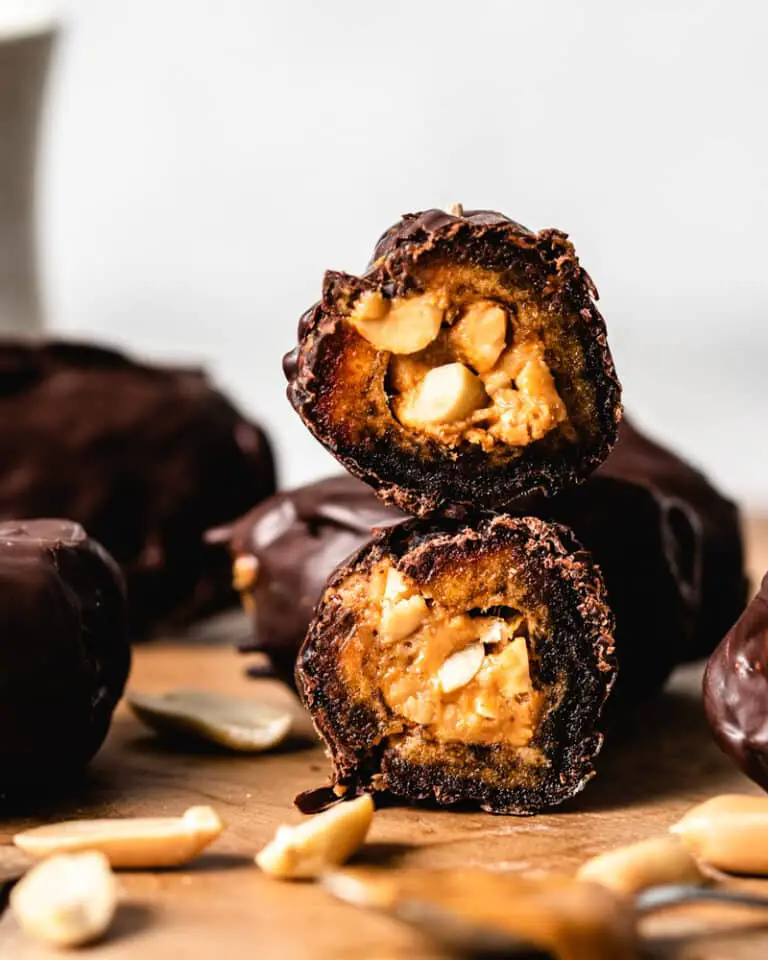 Snickers saudáveis de tâmaras recheadas - Criar Comer Crescer